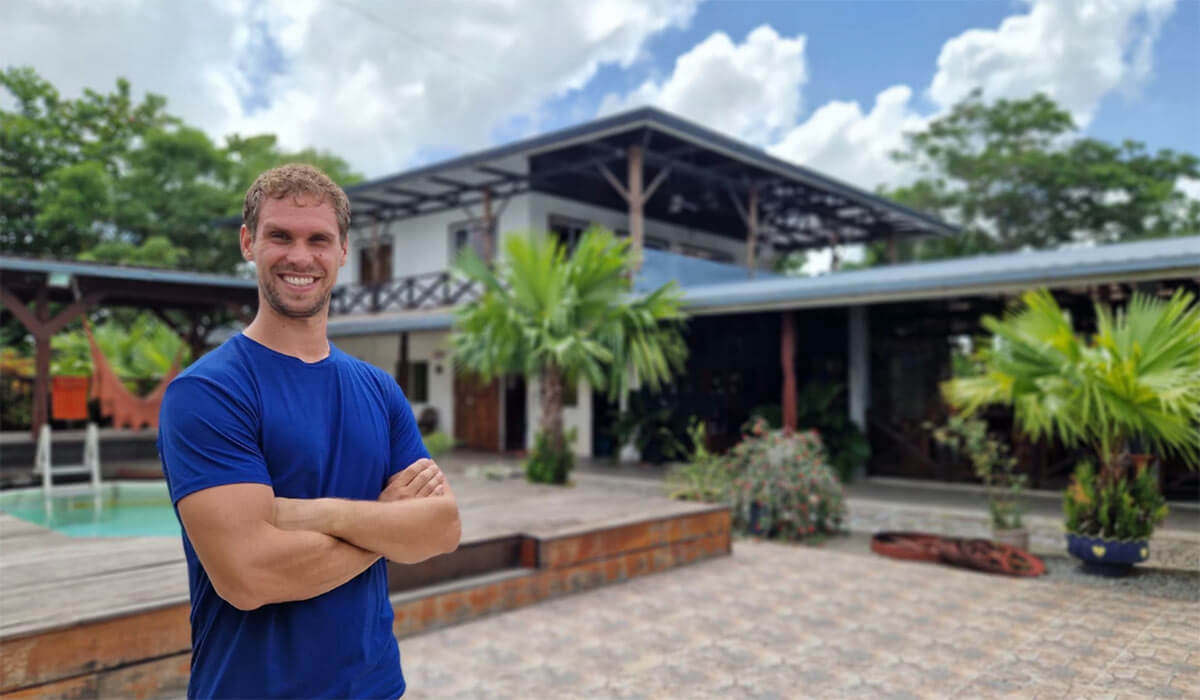 B&B Vol Liefde 2025: Alles over Dick Lock en zijn Sutopia Resort in ...